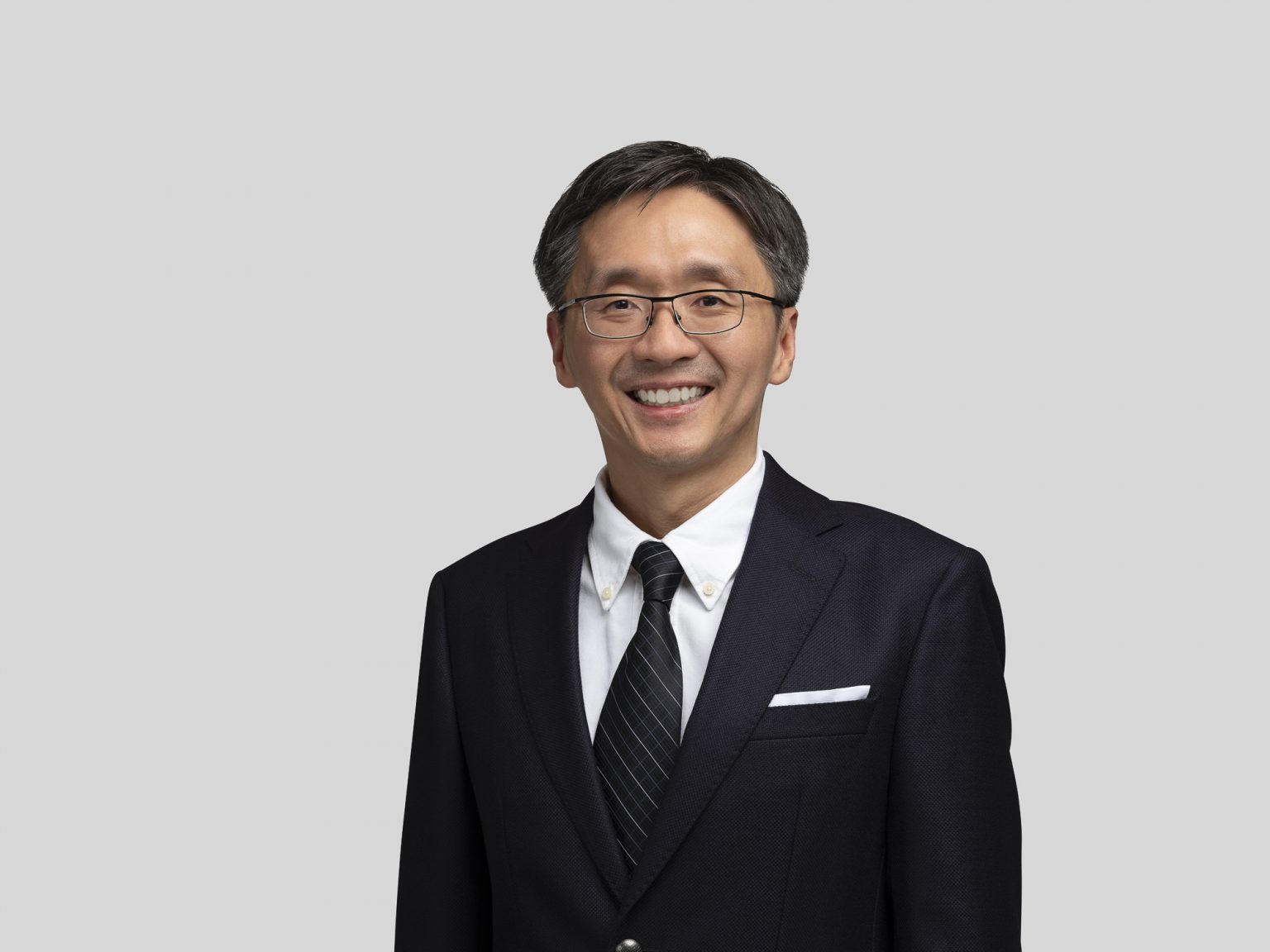 Professional Headshots for CEOs and Executives: A Guide to Portraits in ...